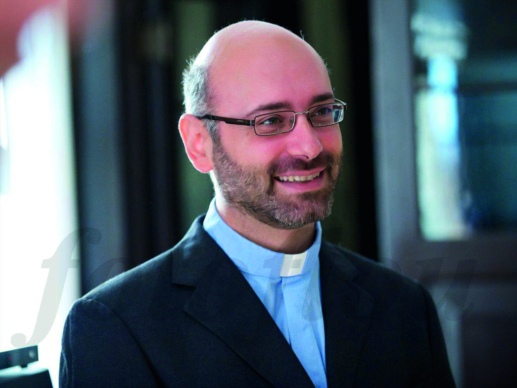 Padre Riggio: «I programmi elettorali, se conosciuti, possono fare la ...